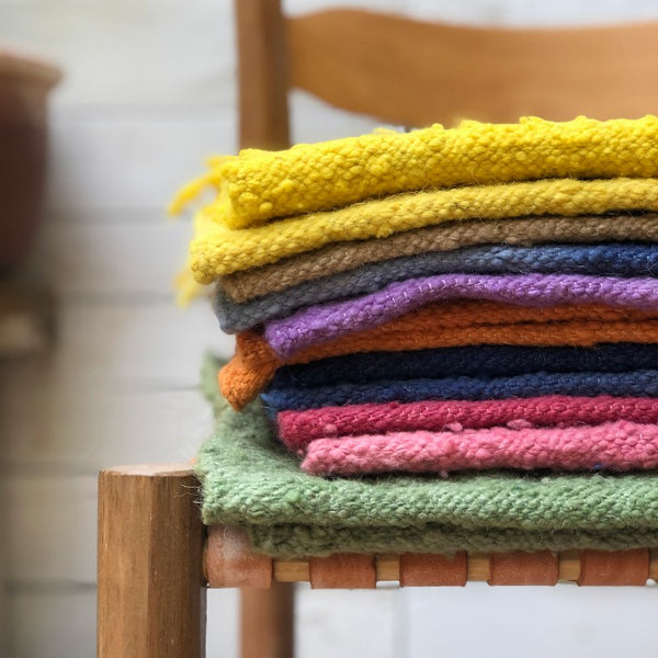 Small Wool Rug in Pericón Flower Gradient - Kakaw Designs